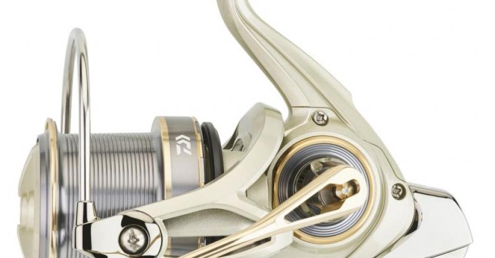 Daiwa 20 Emblem Surf Light 35 CW 4000 QD-P: Price / Features / Sellers / Similar reels